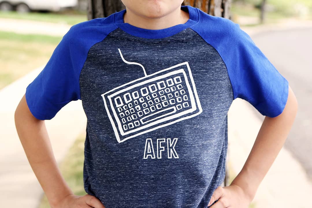 Use a Dingbat Font to Customize T-shirts - Finding Time To Create